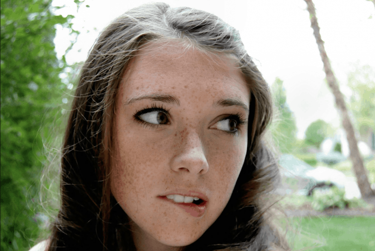 Stop Looking Desperate (And Make Him Want You) | LoveLearnings.com